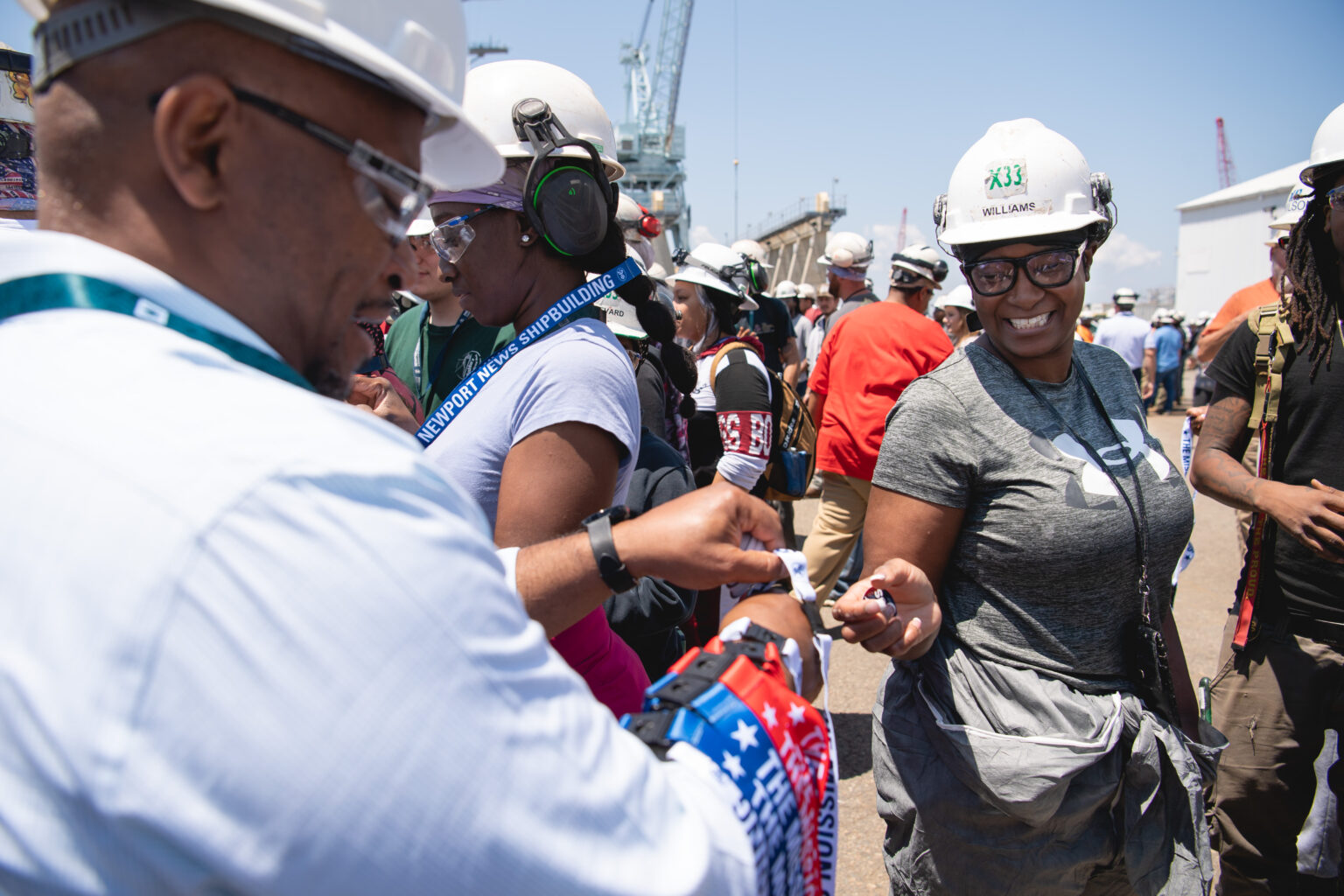 Photo Gallery: Employee Town Halls - NNS TO GO