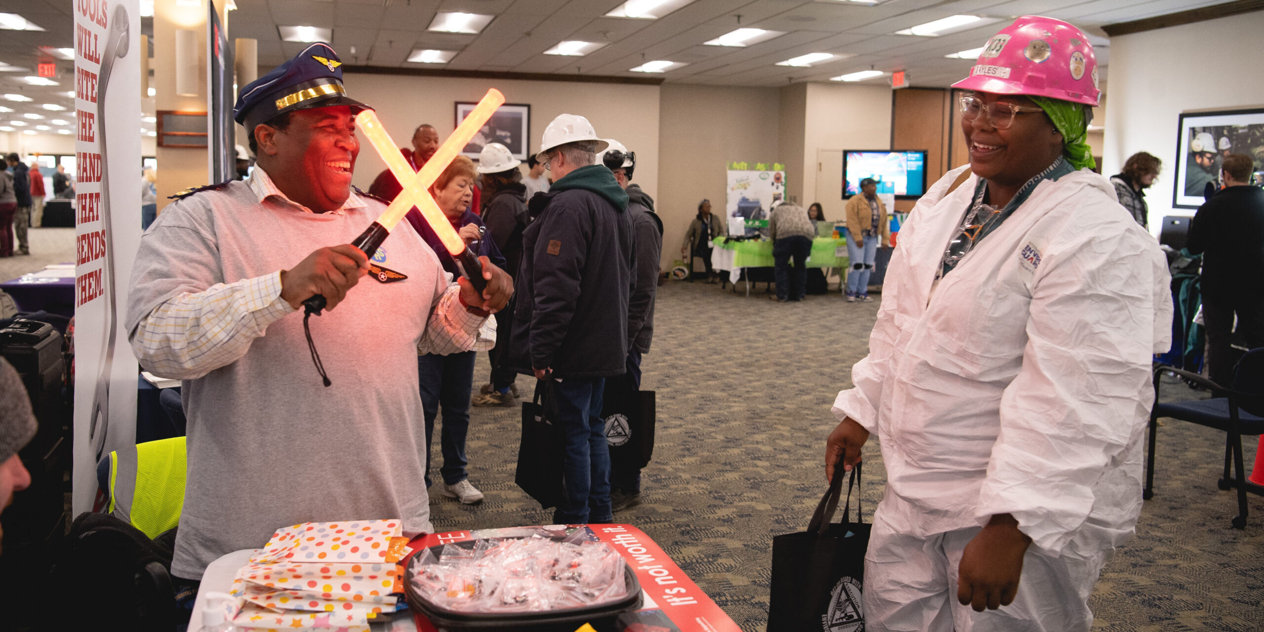 Safety Task Teams Display Creative Side at EH&S Expo - NNS TO GO